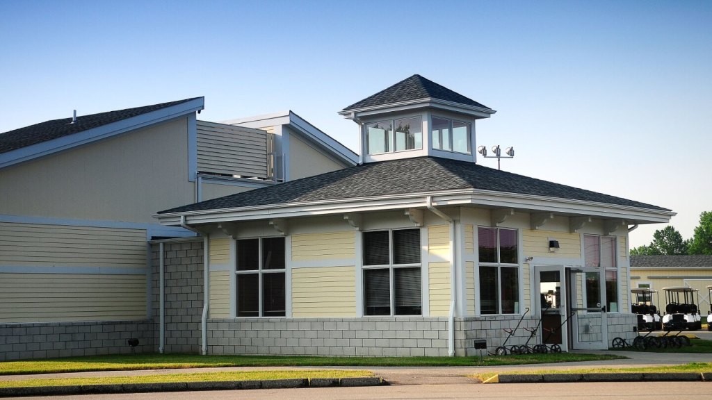 Euclid Ohio Local Restaurant | Sticks Pub & Grille